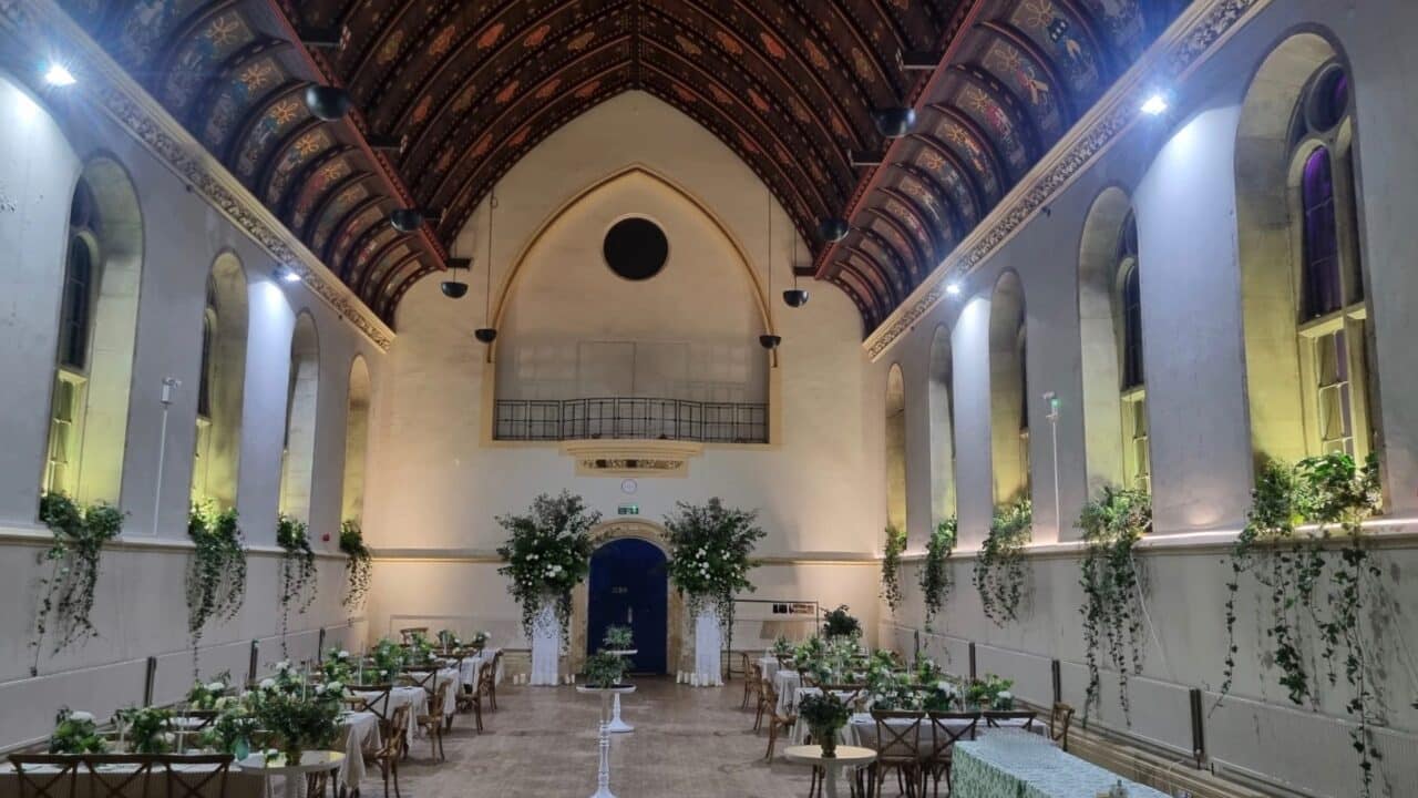 Le Gothique | Bar, Restaurant and Garden